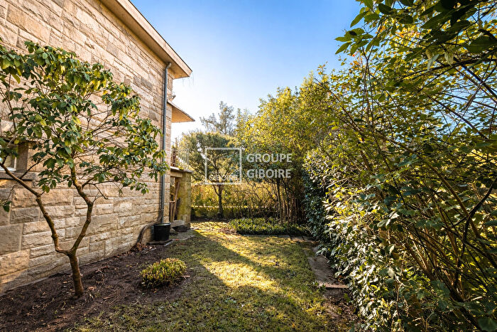 Maison à vendre - Quartiers Nord-Est, Jeanne dArc - 8 pièces - 5 chambres