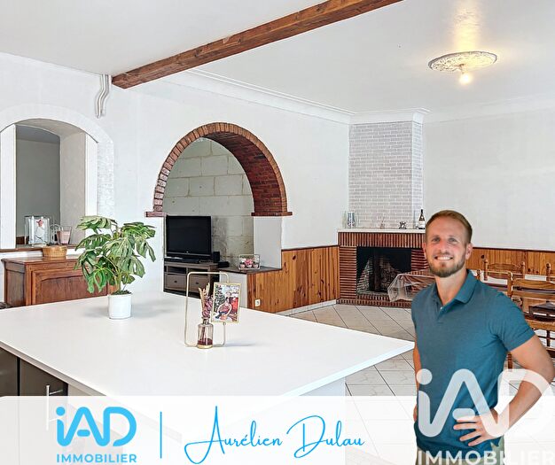 Maison à vendre - Scorbé-Clairvaux - 5 pièces - 3 chambres