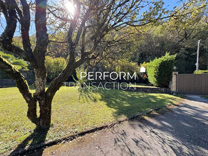 Maison à vendre - Échirolles, Village, La Commanderie - 5 pièces - 3 chambres