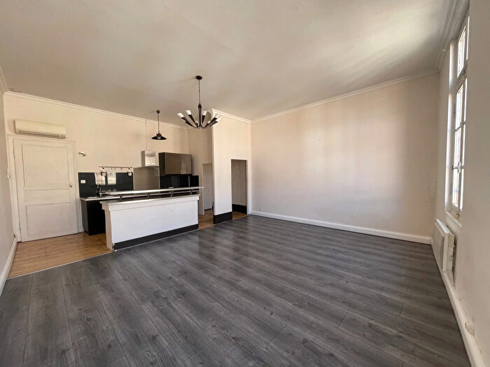 Appartement à vendre - Montauban, Centre-ville - 2 pièces - 1 chambre