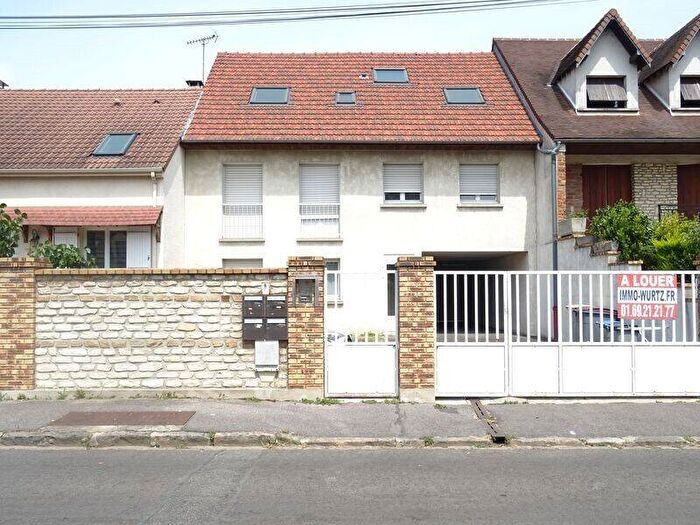 Appartement à louer - Aristide Briand-Champagne, Savigny sur Orge - 3 pièces - 2 chambres