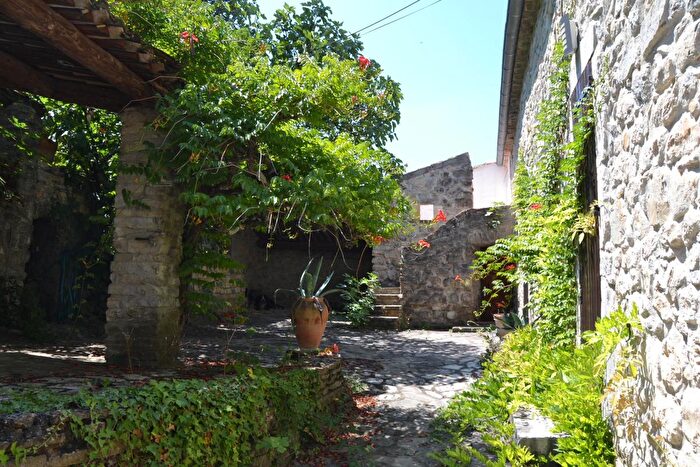 Maison à vendre - Rochecolombe - 7 pièces - 5 chambres