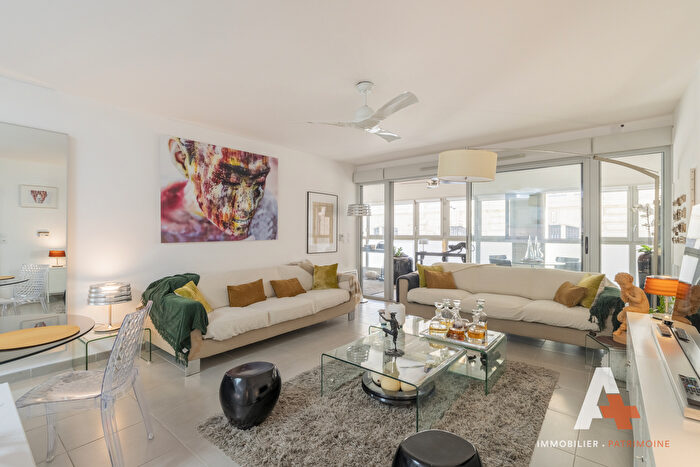 Appartement à vendre - Marseille e , La Joliette - 3 pièces - 2 chambres