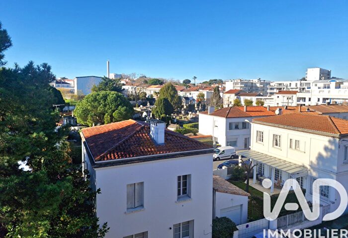 Appartement à vendre - Royan, Centre-ville - 4 pièces - 3 chambres