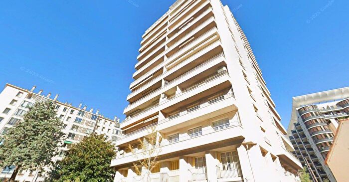 Appartement à louer - Sainte Marguerite, Marseille ème arrondissement - 2 pièces - 1 chambre