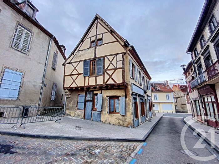Maison à vendre - Saint-Pourçain-sur-Sioule - 8 pièces - 4 chambres