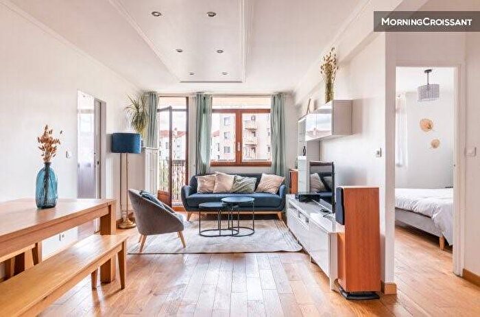 Appartement à louer - Chemins des Vignes, Issy-les-Moulineaux - 4 pièces - 3 chambres