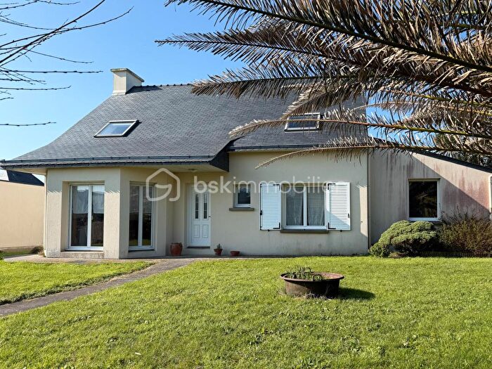 Maison à vendre - Ploudalmézeau - 7 pièces - 5 chambres