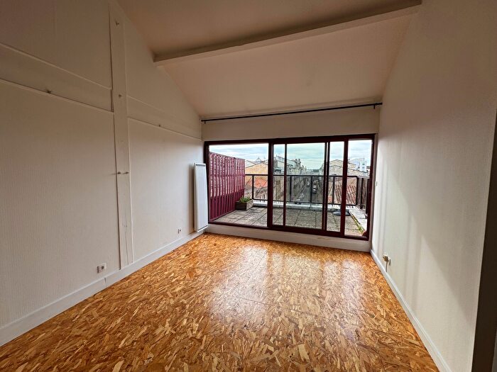 Appartement à louer - Bordeaux, Capucins, Saint-Michel - 2 pièces - 1 chambre