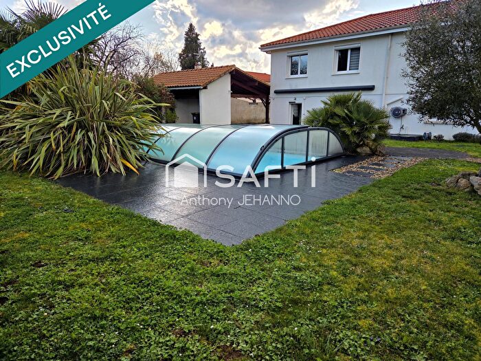 Maison à vendre - François - 8 pièces - 5 chambres