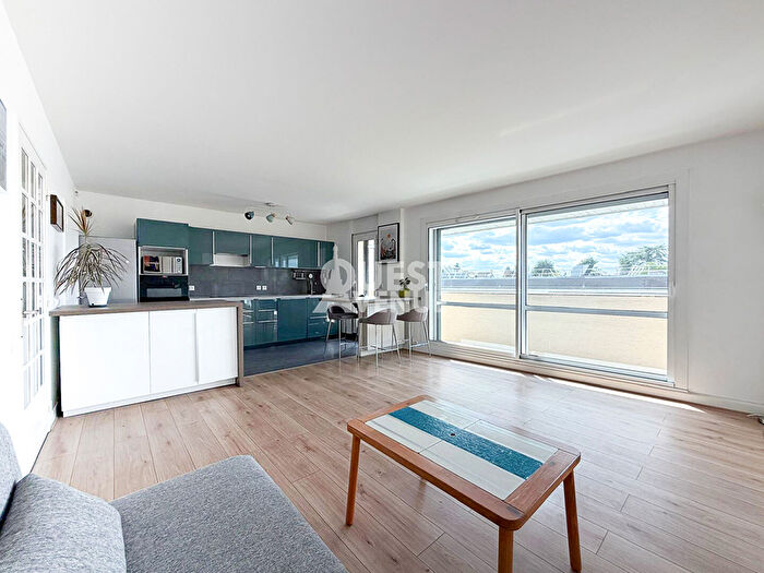 Appartement 4 pièces à Saint-Cloud, Montretout, Coutureau, à vendre