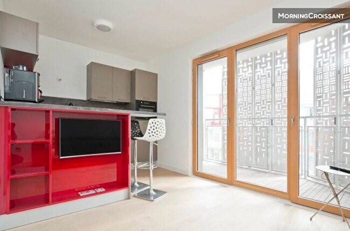 Appartement à louer - Epinettes-Bessières, Paris ème arrondissement - 1 pièce