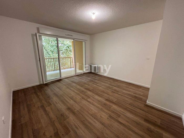 Crouste-Arènes-Harbaux-Tuco-Pouy-Laguille, Mont-de-Marsan : Appartement 1 pièce à louer