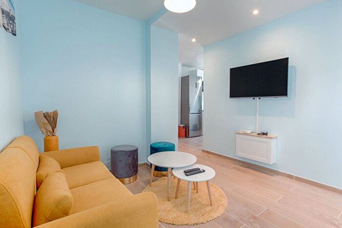 Bleuzen, Vanves - Appartement 5 pièces à louer