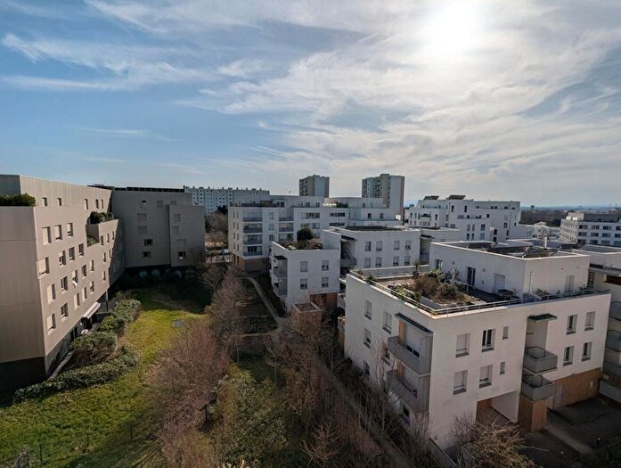 Appartement à vendre - Saint-Priest, Centre-ville - 3 pièces - 2 chambres