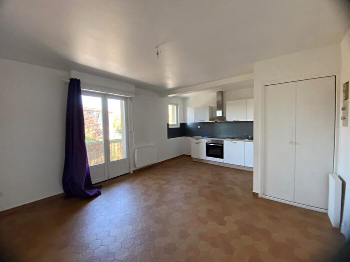Appartement à louer - Le Puy-en-Velay, Roche-Arnaud, Guitard - 2 pièces - 1 chambre