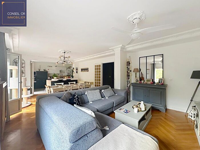 Appartement 4 pièces à Saint-Genis-Laval, Barolles, à vendre