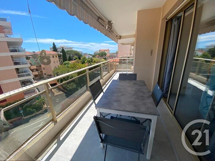 Appartement à louer - Antibes, Juan-les-Pins, Le Cap - 2 pièces - 1 chambre