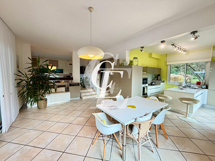 Maison à vendre - Saint-Chamond - 7 pièces - 5 chambres