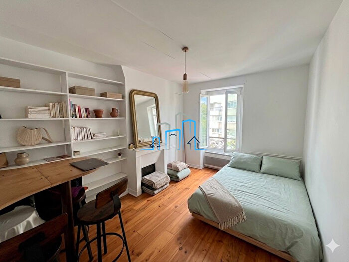 Paris 18ème, La Chapelle, Marx Dormoy : Appartement 1 pièce à vendre