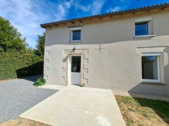 Saint-Julien-l'Ars - Maison 4 pièces à louer