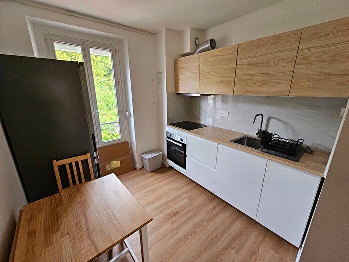 Ermitage-Nacelle Papeterie, Corbeil-Essonnes : Appartement 2 pièces à louer