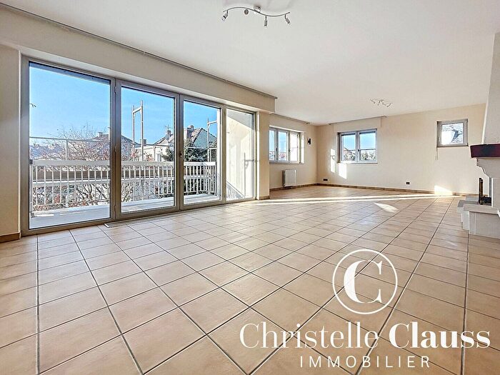 Nord, Bischheim : Appartement 3 pièces à louer