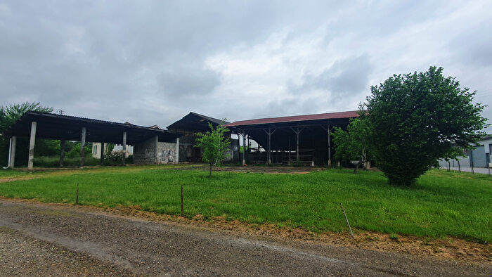 Maison 1 pièce à Hagetmau, à vendre