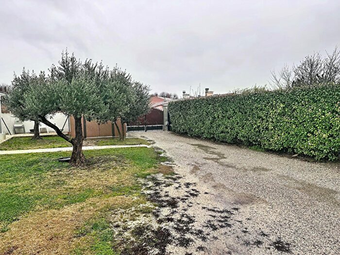 Maison à vendre - Château-Arnoux-Saint-Auban - 4 pièces - 3 chambres