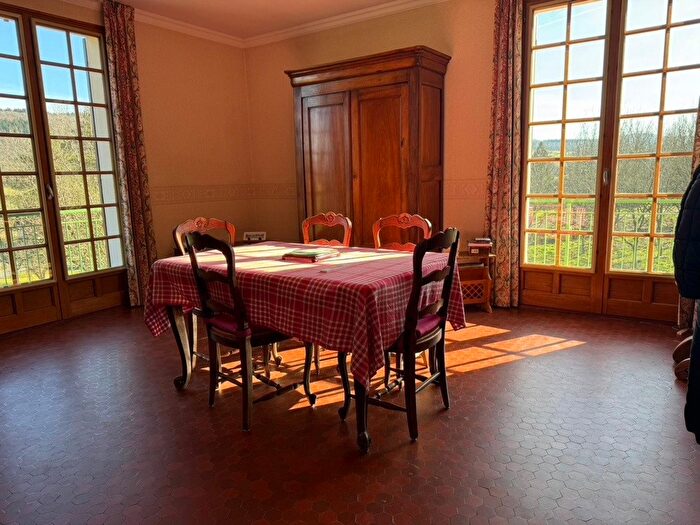 Maison à vendre - Salins-les-Bains - 15 pièces - 6 chambres