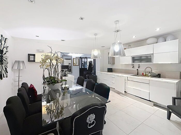 Appartement 4 pièces à vendre - Nice, Carré d'or