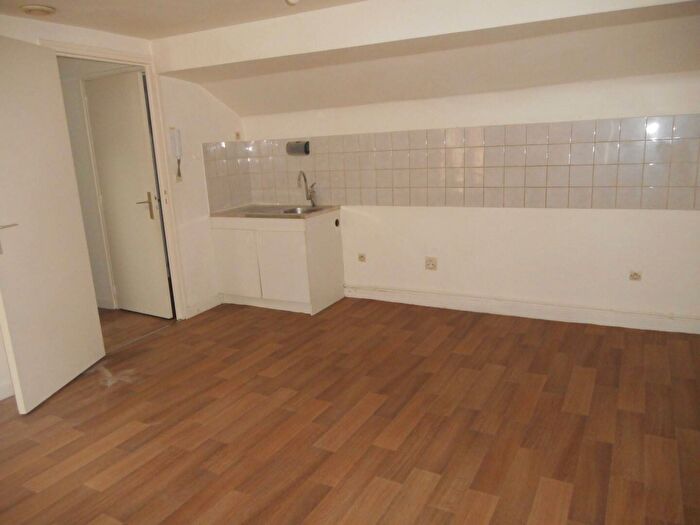 Appartement à louer - Cernay Jamin-Jean Jaurès-Epinettes, Reims - 2 pièces - 1 chambre