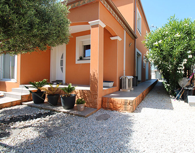 Maisons à vendre et appartements à louer - 1