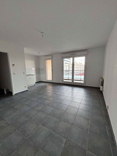 Appartement à louer - Moulin à Vent-Ernest Renan, Vénissieux - 3 pièces - 2 chambres