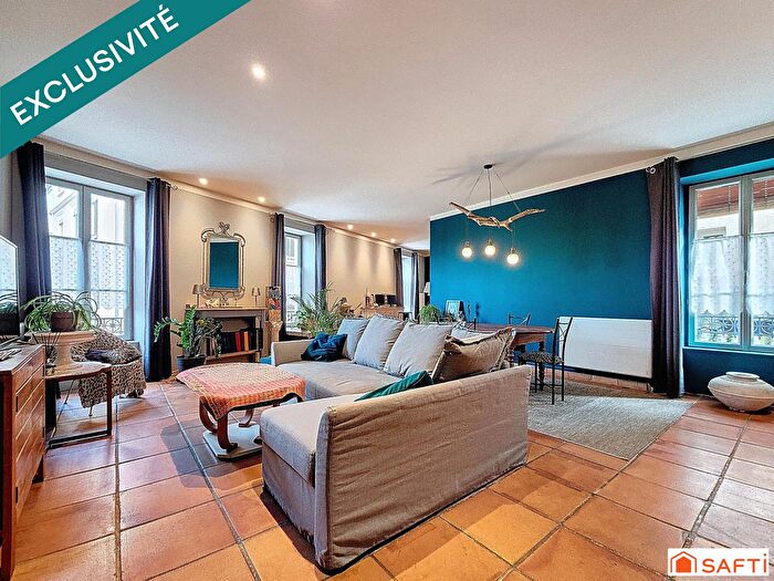 Appartement à vendre - Villefranche-sur-Saône, Centre-ville - 5 pièces - 1 chambre