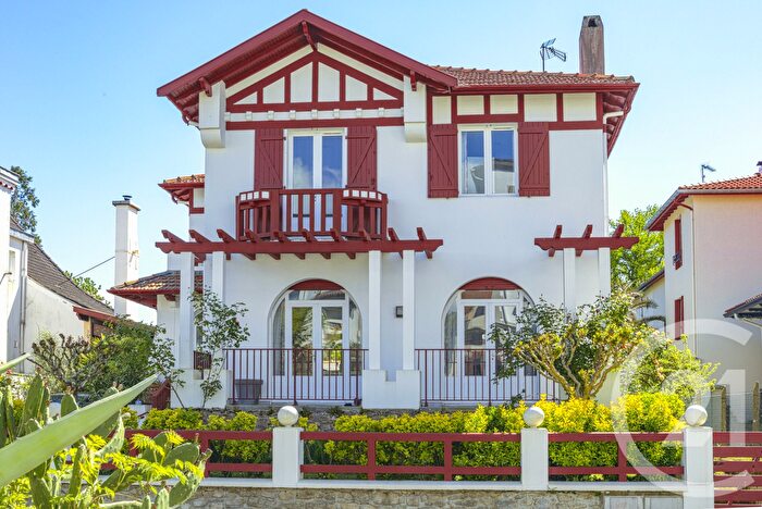 Maison à vendre - Dax, Centre-ville, Saint-Vincent - 5 pièces - 3 chambres