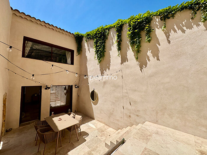Maison 4 pièces à Salon-de-Provence, Centre-ville, à vendre