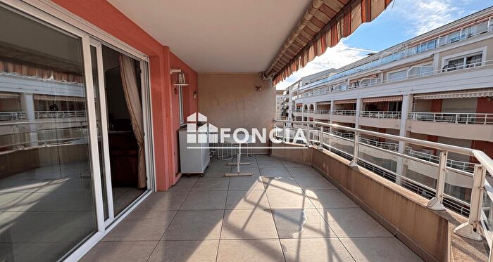 Appartement à vendre - Saint-Raphaël, Centre-ville - 3 pièces - 2 chambres