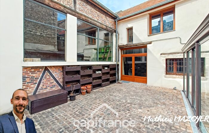 Sennecey-le-Grand : Maison 8 pièces à vendre