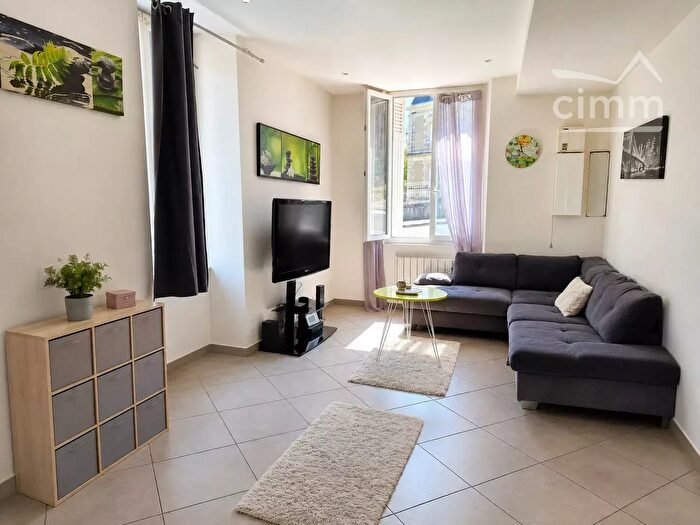 Maison 8 pièces à vendre à Montendre