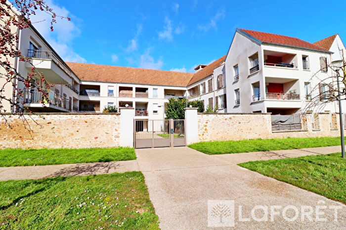 Appartement à vendre - Lieusaint - 4 pièces - 3 chambres