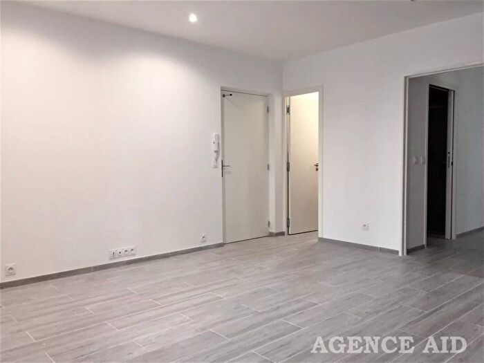 Appartement à louer - Ouest-La Plaine, Gémenos - 2 pièces - 1 chambre
