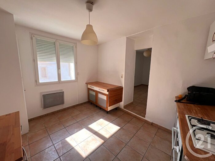 Saint-Jean-de-Cornies : Maison 4 pièces à louer