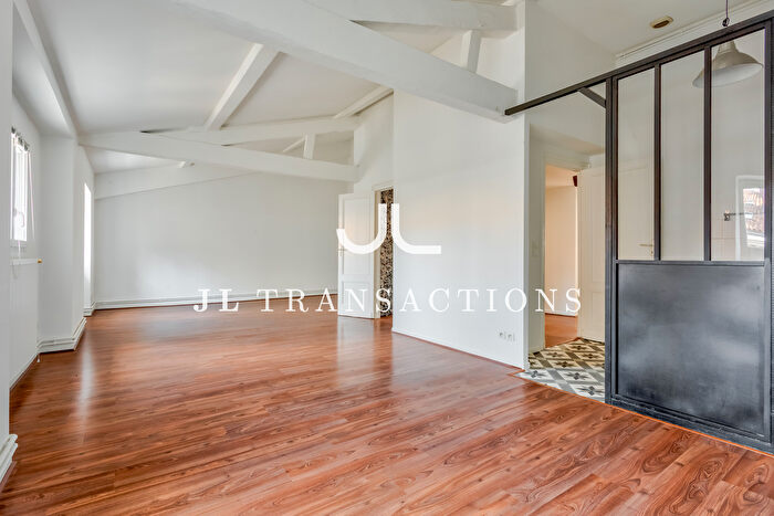 Appartement à louer - Bordeaux, Quinconces, Grands Hommes, Tourny - 3 pièces - 2 chambres