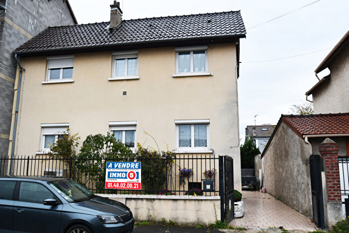 Maison à vendre - Saint-Denis, Floréal, Saussaie, Courtille - 4 pièces - 2 chambres