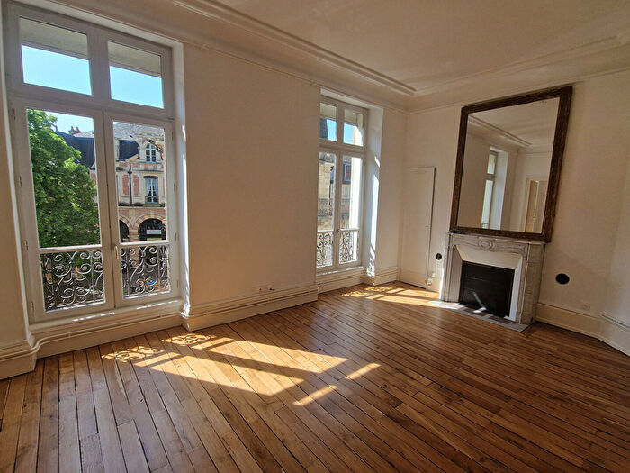 Nevers, Centre-ville - Appartement 5 pièces à louer