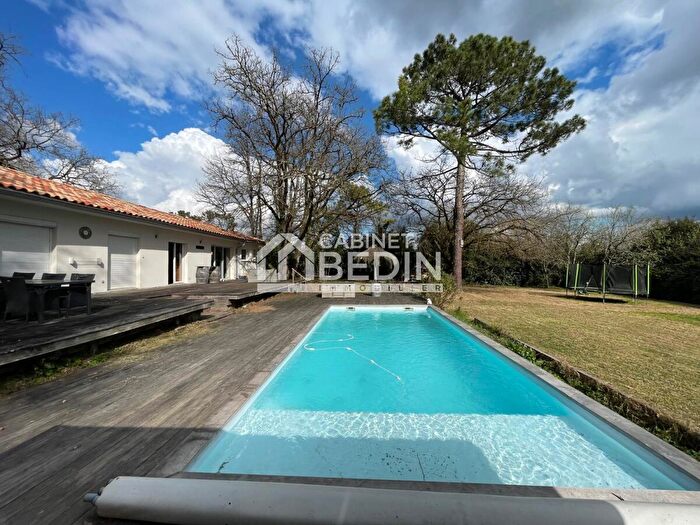 Maison à vendre - Le Taillan-Médoc - 7 pièces - 5 chambres