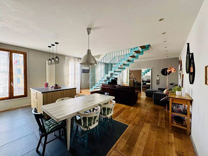 Appartement à louer - Le Port, Nice - 4 pièces