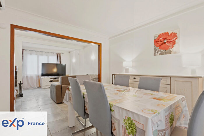 Maison à vendre - Saint-Paul-de-Fenouillet - 4 pièces - 3 chambres