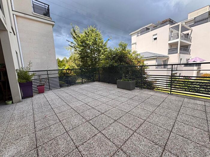 Élancourt, Le Berceau, Les Réaux, La Commanderie : Appartement 2 pièces à vendre